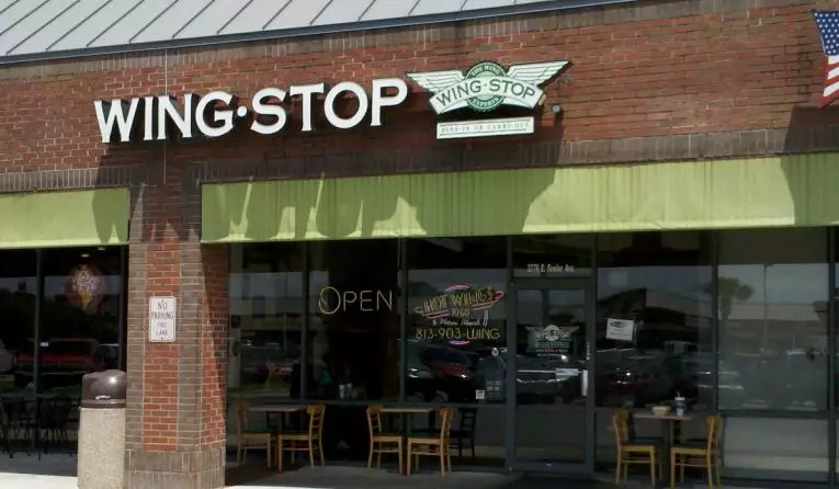 Bahagian hadapan Wingstop di Teluk Tampa.