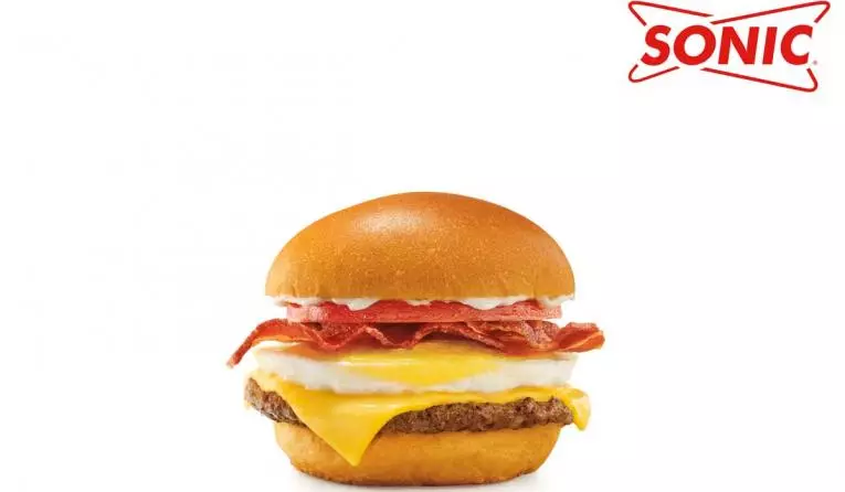 Sonic Tau txais kev lag luam Brunch nrog New Burger