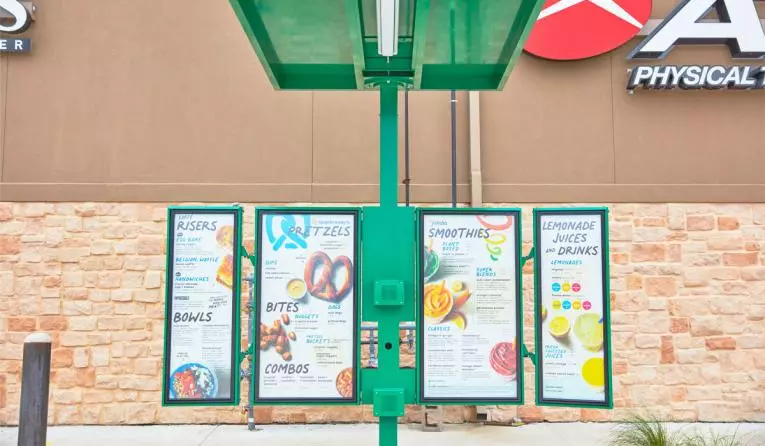 Tabellone del menu Drive-Thru di zia Anne, Jamba