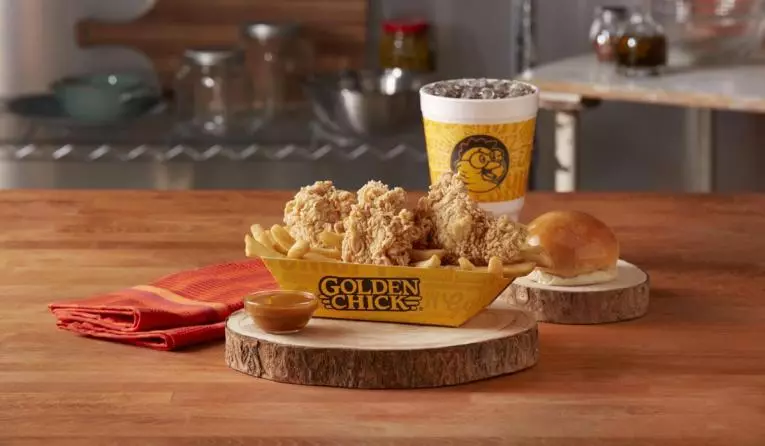 Schenkel und Pommes von Golden Chick ohne Knochen