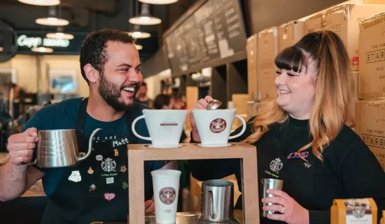 Dentro del plan de mil millones de dólares de Starbucks para ponerse al día después de COVID 135_2