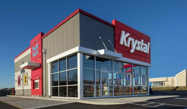 Krystal Dixuye ku 100–150 Xwaringeh bifiroşe Franchise 13628_1