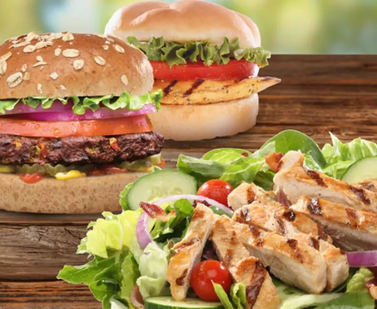 Back Yard Burgers tilbyder menupunkter til nytår.