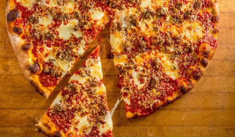 Artichoke Basille's Pizza New Jersey හි Red Bank වෙත ගියේය 13815_1