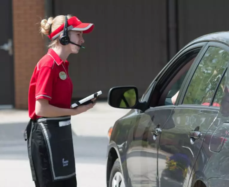 Studo: Chick-fil-A Estas Ankoraŭ la Reĝo de Klienta Servo 14201_1