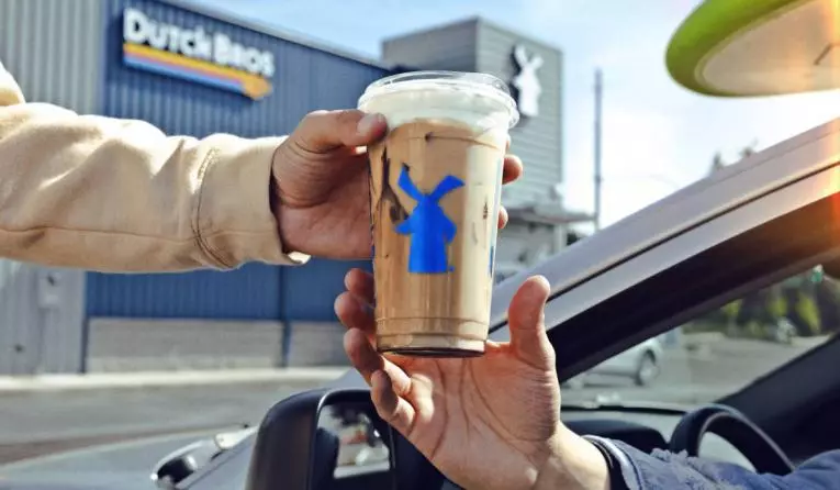 Dutch Bros se izmika celotnemu vplivu inflacije 1540_2