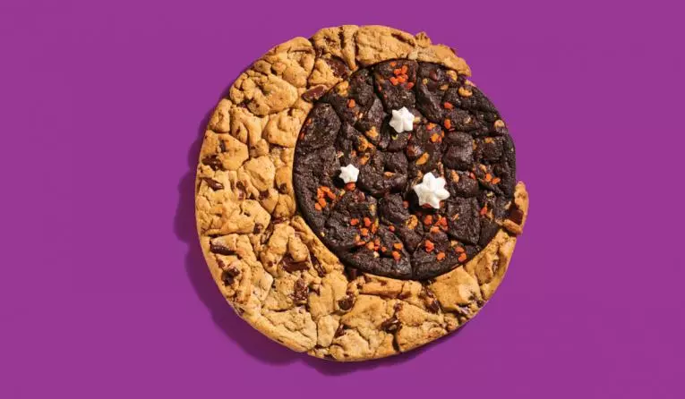 Insomnia Cookies' Moon Cookie Cake.