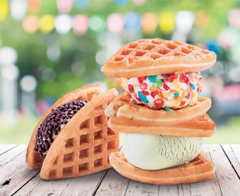 Sabanjure Big Mashup? Waffle Ice Cream Sandwich 17886_1