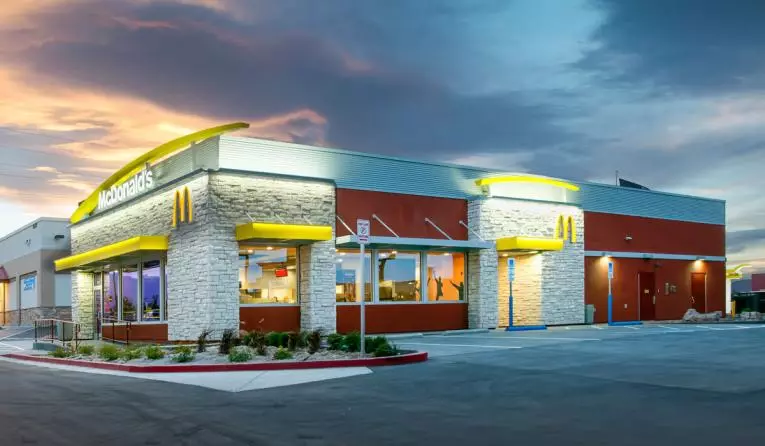 Το McDonald's είναι το Λας Βέγκας.