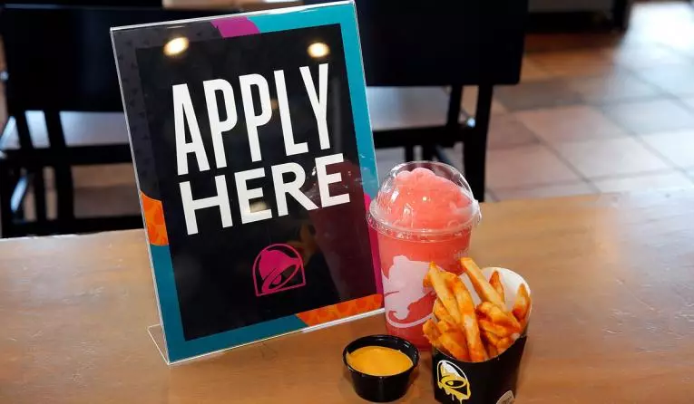 Taco Bell Ups ការប្តេជ្ញាចិត្តអាហារូបករណ៍ Más ផ្ទាល់ដល់ 21 លានដុល្លារ 18229_2