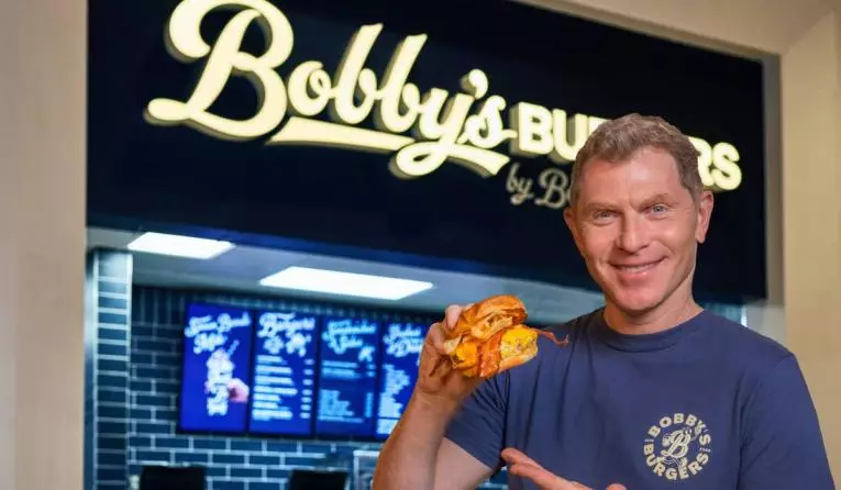 Bobby Flay Bobby's Burgers компаниясына франчайзинг жүргүзүүдө.