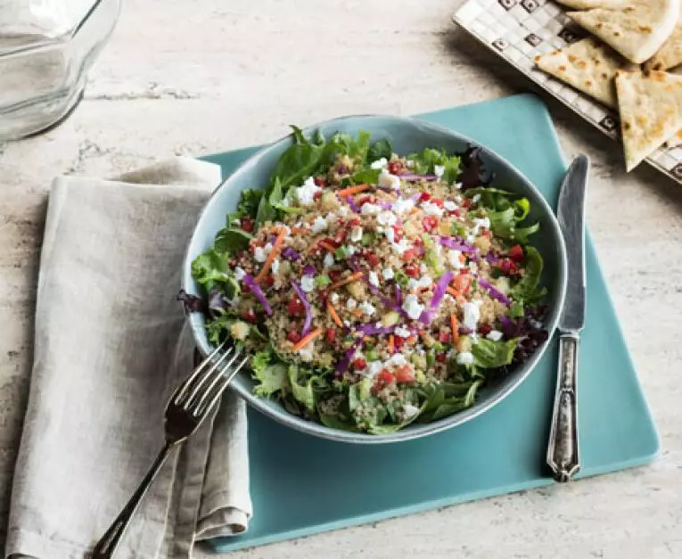 Zoës Kitchen Boxên Nû yên Snack û Salada Quinoa Dest pê dike 19074_1