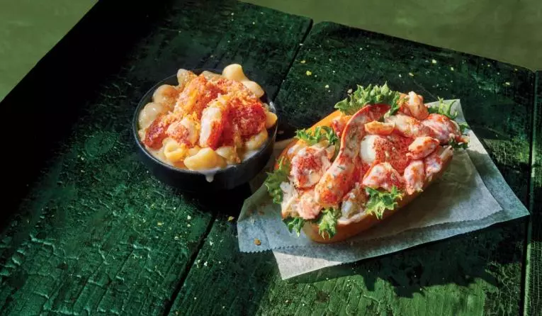 Bumalik na ang Panera's Lobster Roll at Lobster Mac & Cheese.