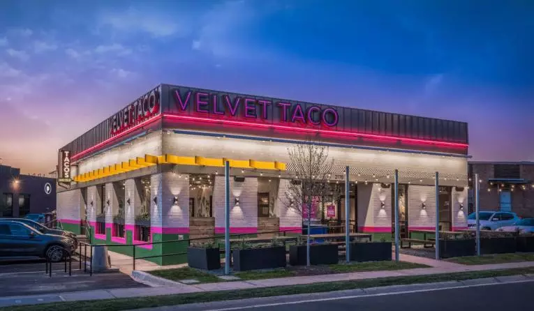 Restaurante Velvet Taco en Charlotte.