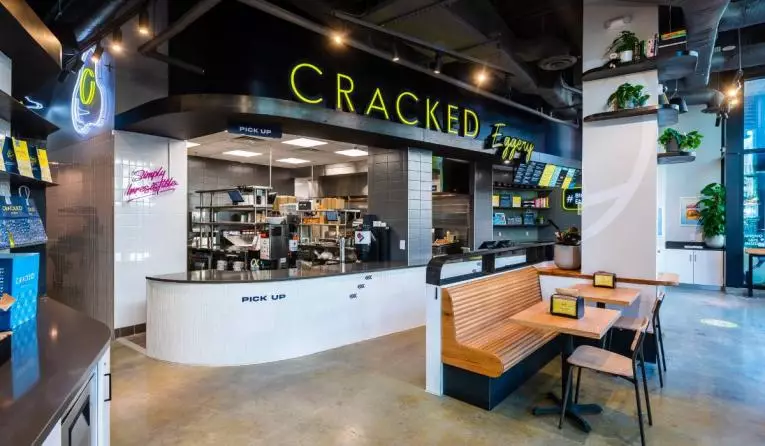 Cracked Eggery відкриває новий магазин Designed by //3877