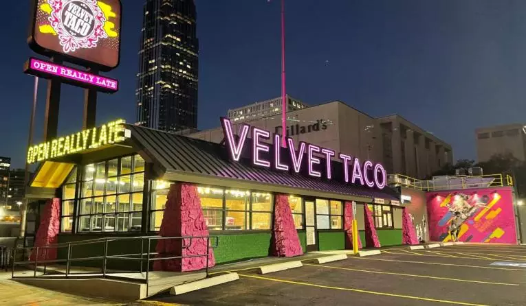 velvet taco ya nje.