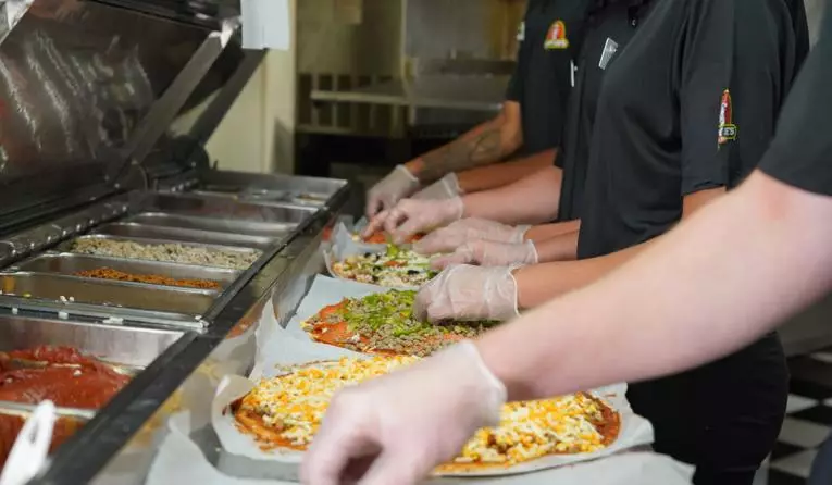 Як кампанія Midwest Pizza перамагае недахоп працоўнай сілы 3772_2