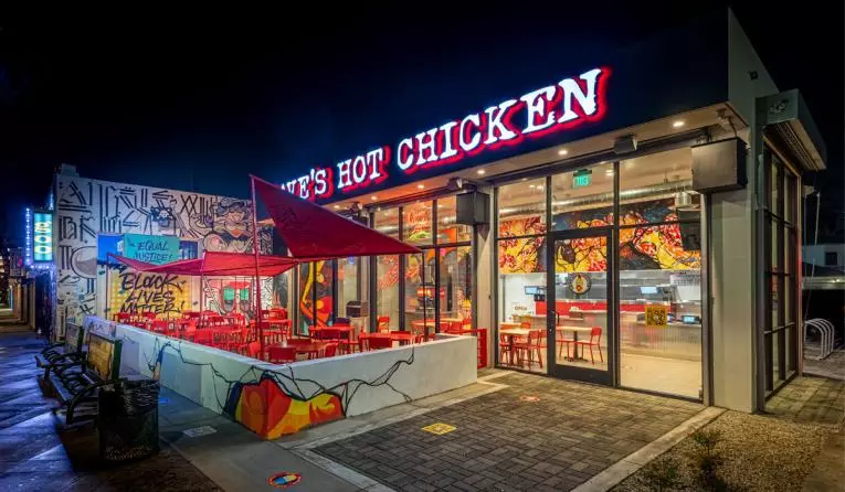 Dave's Hot Chicken fait ses débuts à Chicago