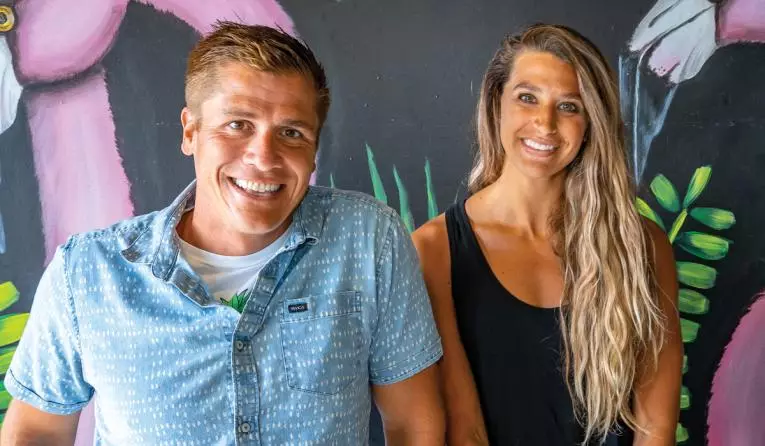 Rob Giuliani e Abby Taylor, cofundadores do Playa Bowls