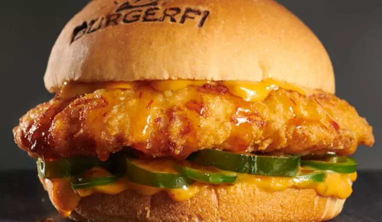 Sanwichi ọkụkọ BurgerFi.