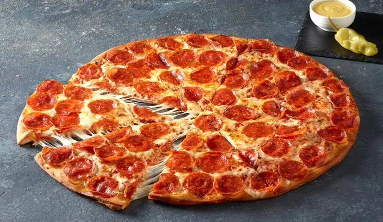 Pizza Shaq-a-Roni Papa John.