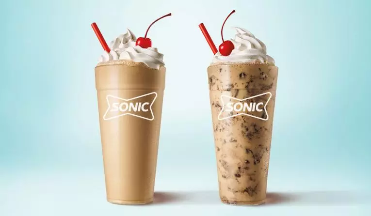 Sonic Drive-In eszpresszó shakes.