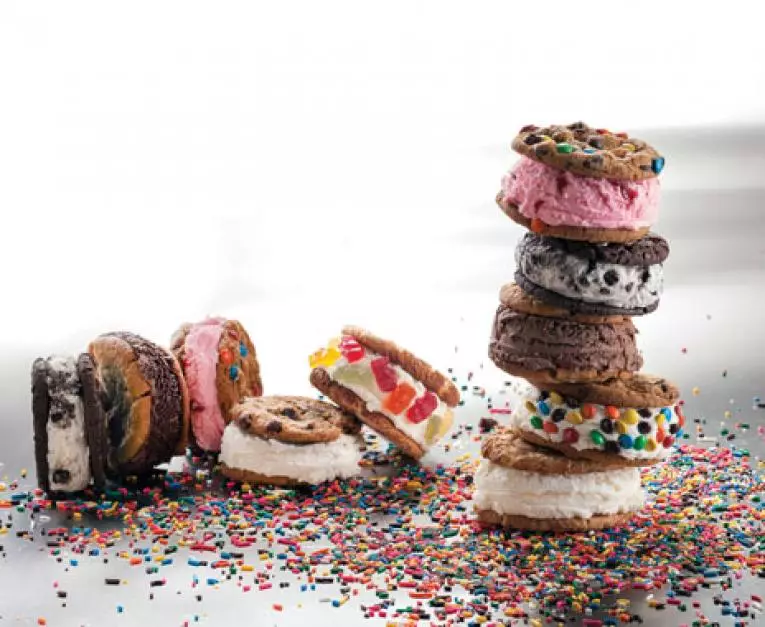 FAT Brands pakt Nestlé Toll House Café op yn 'e lêste deal