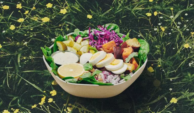 Sweetgreen миска з їжею.